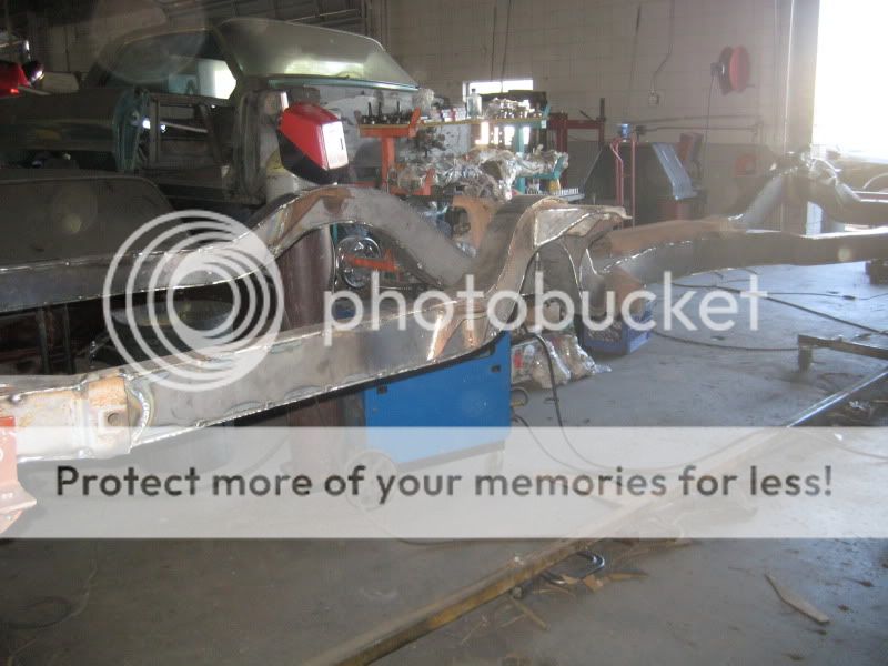 BiG LaRrY CuStOm FrAmE BuIlD | LayItLow.com Lowrider Forums