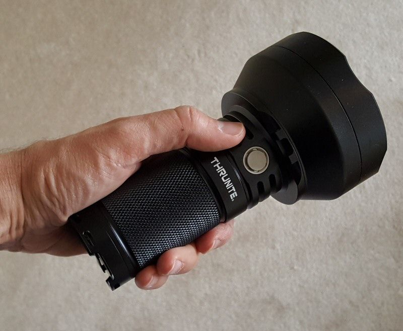 Thrunite TN40 (4xXP-L HI, rechargeable battery pack) Review: BEAMSHOTS ...